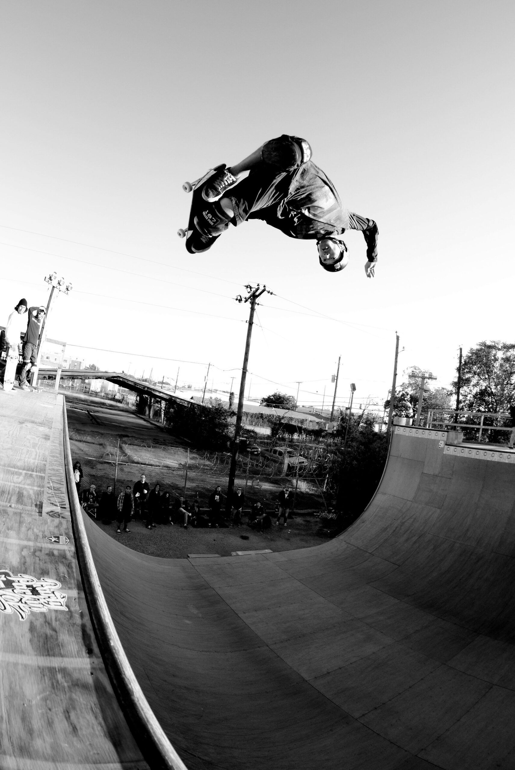 Taylor Knapp ‣ BackSide Skate Mag COM