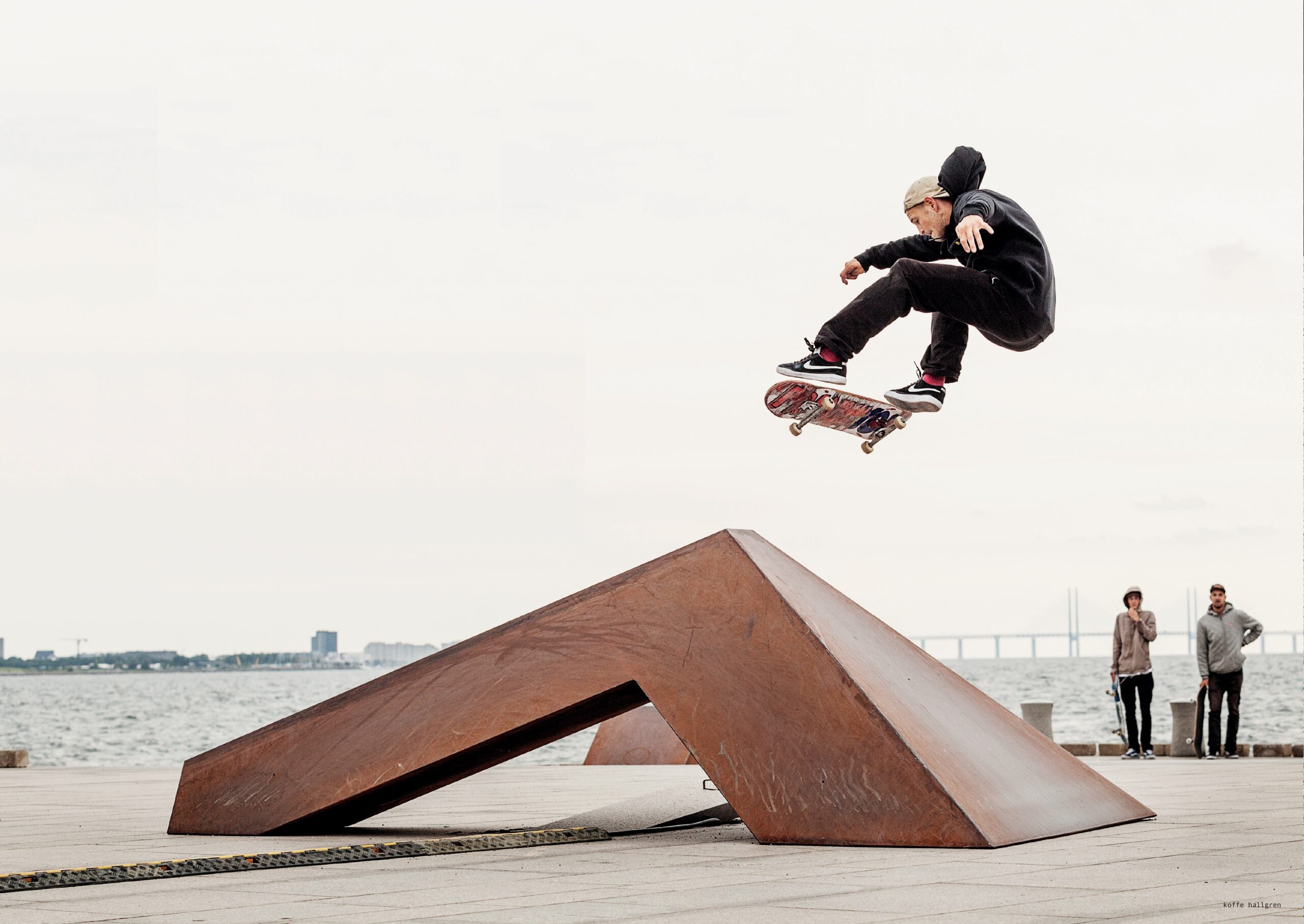 SKATEABLE SCULPTURES ‣ BackSide Skate Magazine