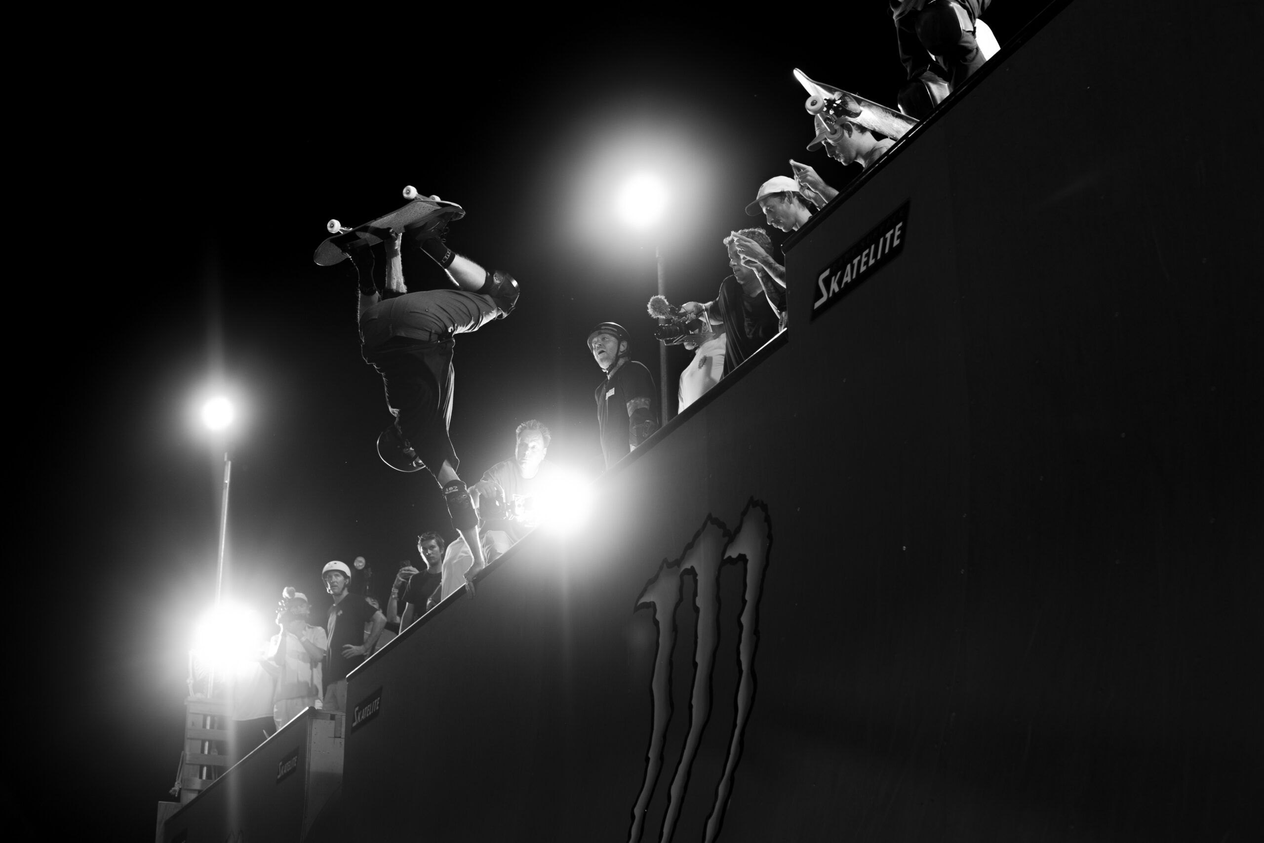 Guilherme A. Jansen ‣ BackSide Skate Magazine